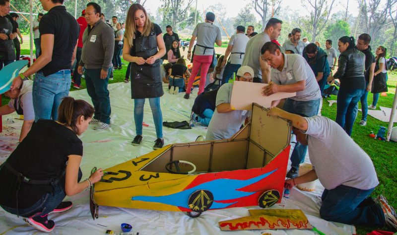 Construye tu Auto, refuerza creatividad y trabajo en equipo.